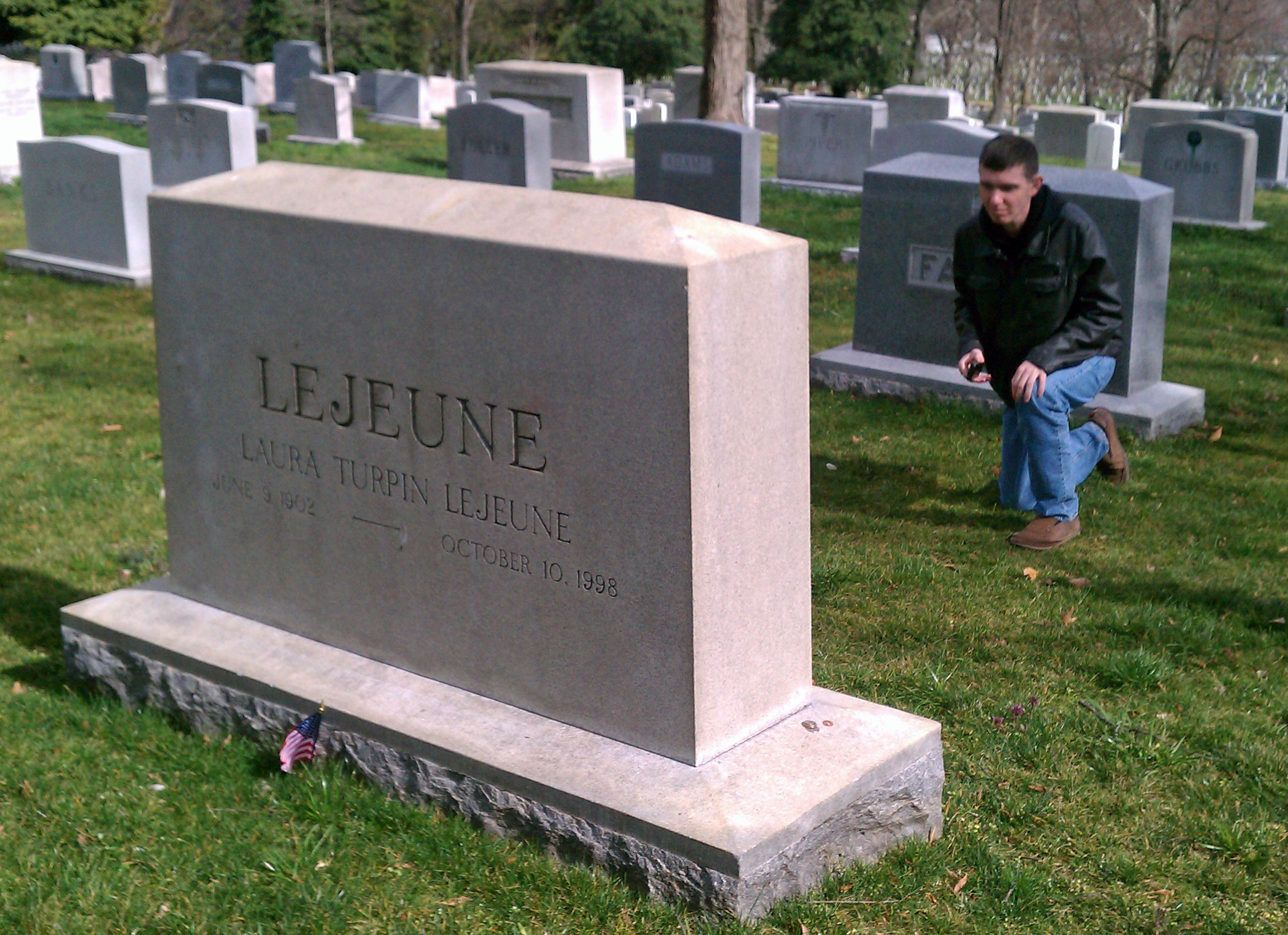 A Single Light – Bender Tales